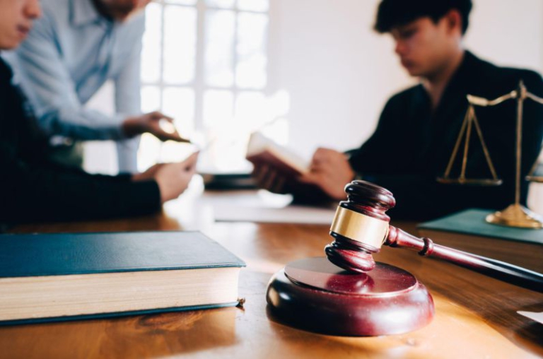Jurusan Hukum Tata Negara (HTN) Jurusan Hukum Tata Negara (HTN)